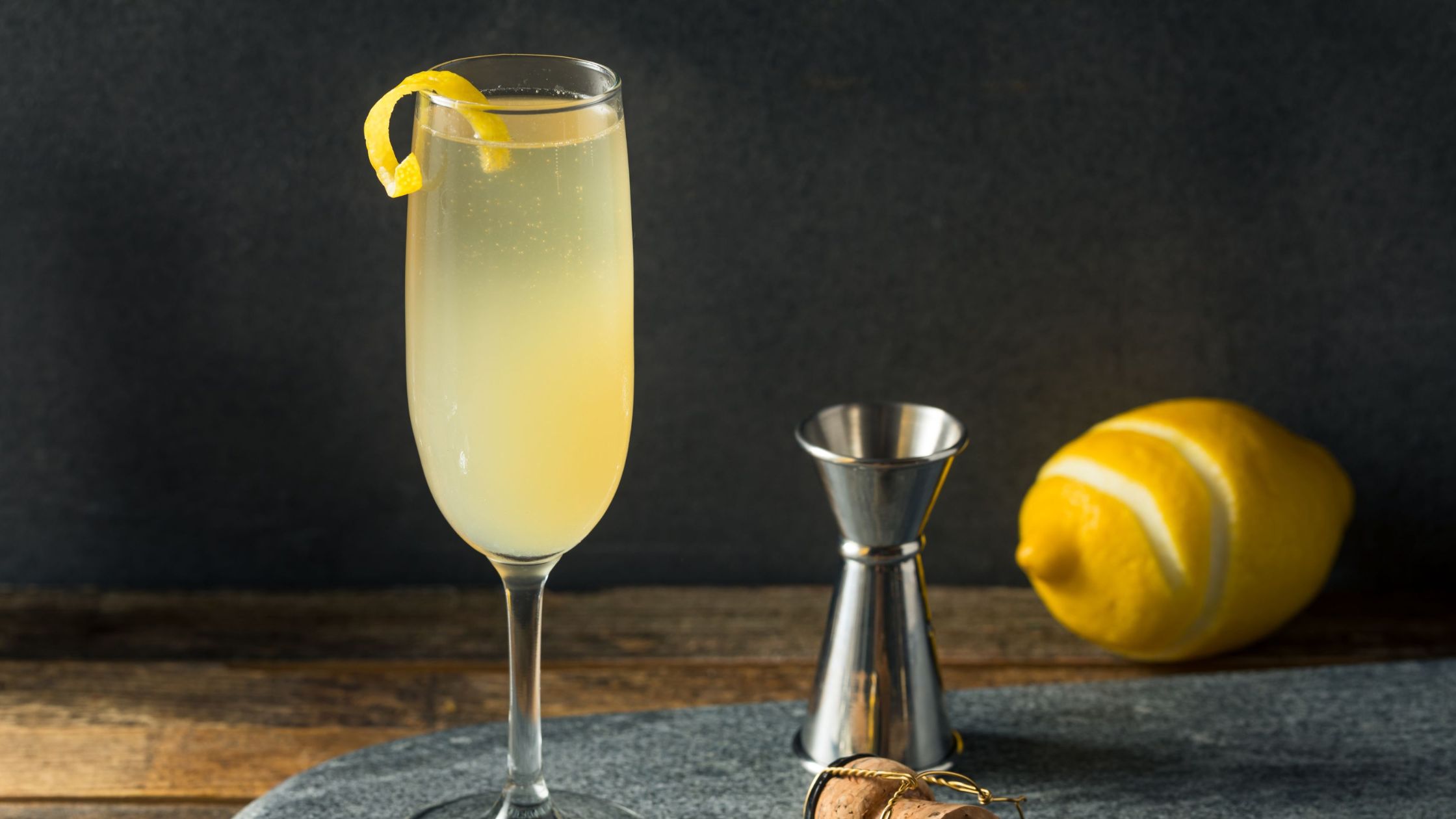 Cocktail Recipes: Mixology Tips & Drinks - WineWhiskyWorld